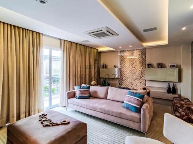 Casa em Condomínio Jardim São Nicolau 3 Dormitórios 300m²
