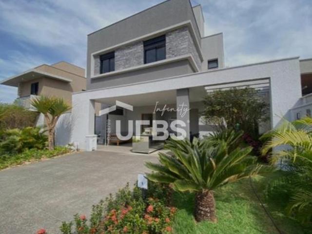 CASA EM CONDOMINIO JARDINS LYON