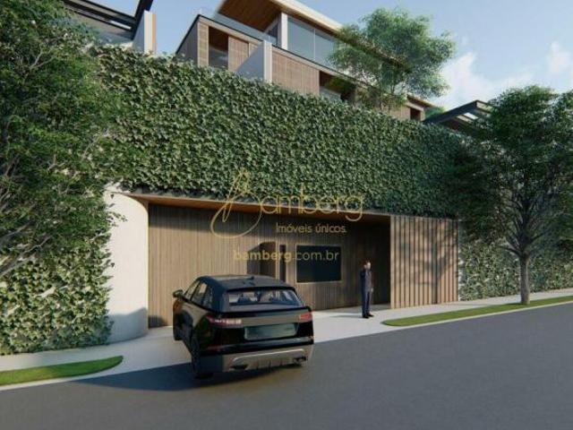 Casa em condomínio junto à Chácara Flora