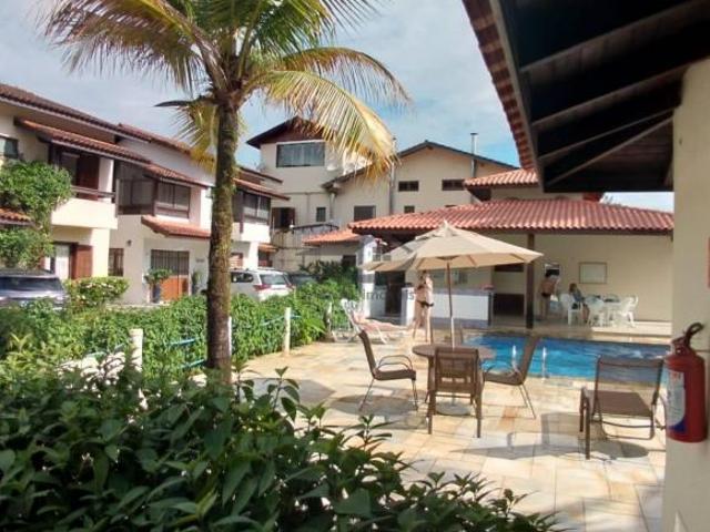 CASA EM CONDOMÍNIO JUQUEHY