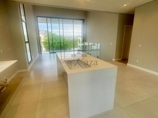 Casa em Condomínio Loteamento Verana Residencial Verana 3 Dormitórios 219m²
