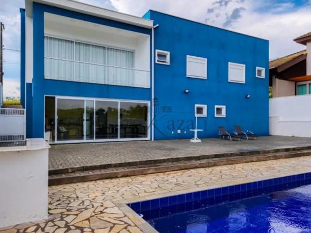 Casa em Condomínio Loteamento Residencial Parque Lago Dourado 5 Dormitórios 600m²