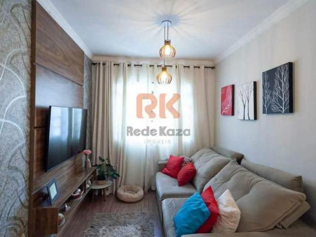 Casa em condomínio localizada no tradicional bairro Dona Clara