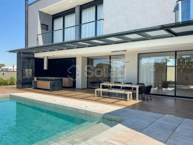 Casa em condomínio luxuosa a venda no Condominio Campo de Toscana em Vinhedo, interior de São Paulo