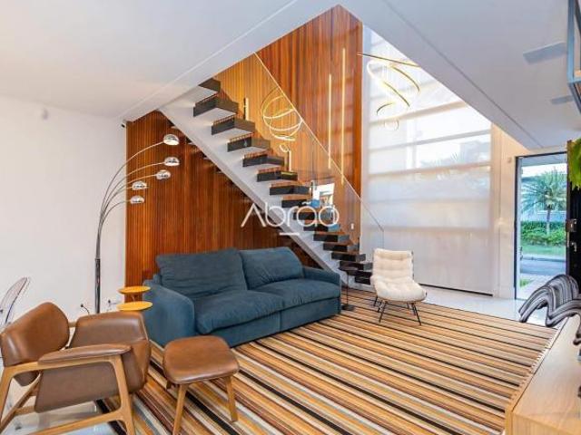 Casa em Condomínio mobiliada à venda em Santa Feli