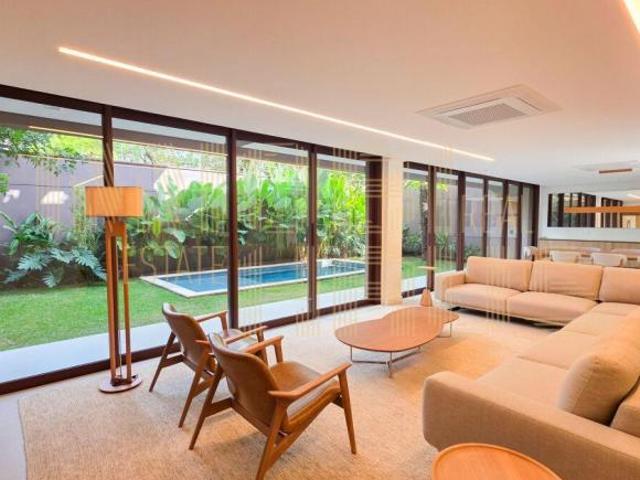 CASA EM CONDOMÍNIO MOBILIADA À VENDA NO ALTO DA BOA VISTA | 4 QUARTOS / 4 SUÍTES