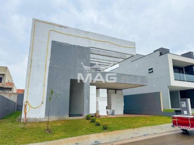 Casa em condomínio mobiliada