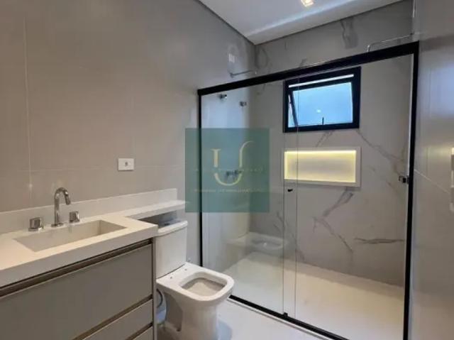 Casa em condominio, Mogi das Cruzes, 03 suítes sendo 01 com closet, Piscina 324m²