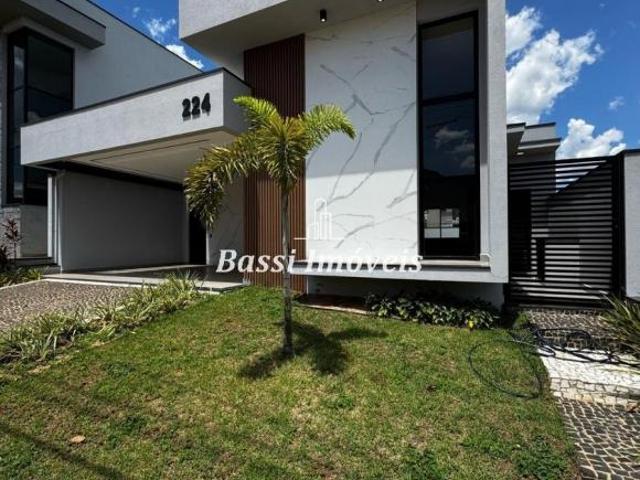 Casa em Condomínio Mogi Mirim SP 3 Quartos, 1 Suíte, 2 Salas, 2 Banheiros, 2 Vagas, 178m²
