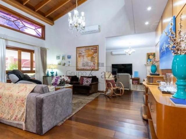 Casa em condomínio Morumbi 5 Suítes 440m²