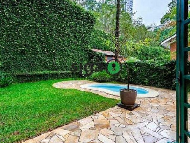 Casa em condominio Morumbi com 480m²