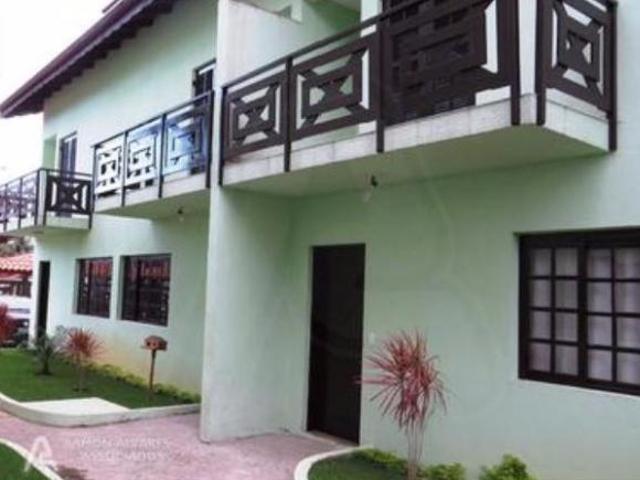 Casa em condomínio Maitinga