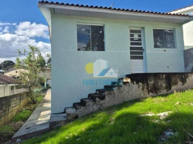 Casa em condomínio não geminada 2 Dorm e quintal