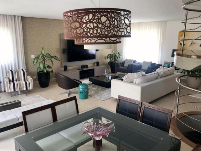 Casa em Condomínio no Campo Belo 470m² 4 Suítes 6 Vagas Terraço Churrasqueira