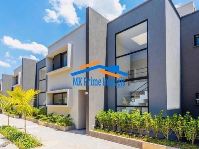 Casa em Condomínio no Campo Belo com 435m², 4 Suítes e 4 Vagas Cobertas!