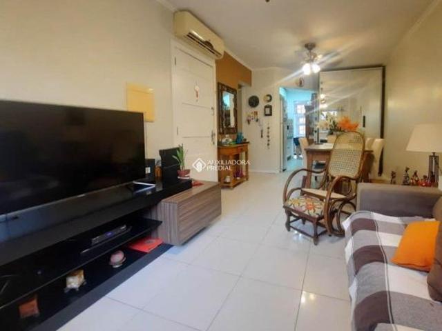 Casa em condomínio no Centro de Canoas!