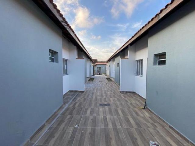 Casa em condomínio no cibratel 2 com piscina