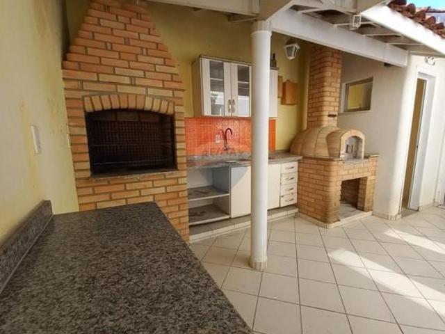 Casa em condomínio no Boa Vista com suíte e edícula