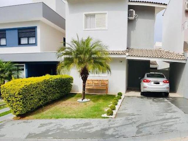 Casa em Condomínio no bairro Medeiros