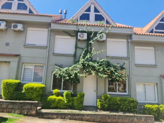 Casa em condominio no bairro Cristal