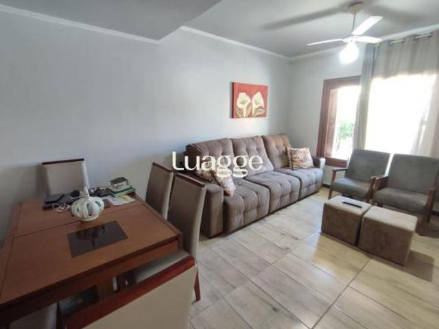 Casa em condomínio no bairro Guarujá