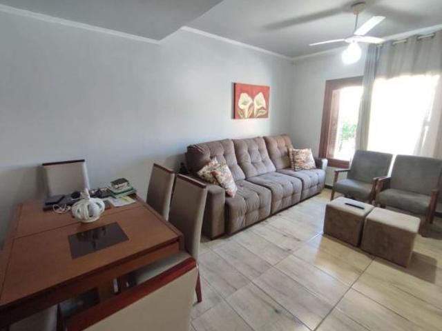 Casa em condomínio no bairro Guarujá