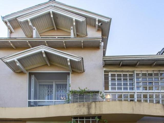 CASA EM CONDOMINIO NO BAIRRO IPANEMA 04 QUARTOS SENDO 02 SUÍTES 02 VAGAS DE