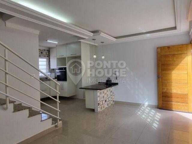 Casa em condomínio no bairro Ipiranga de 3 dormitórios, depósito e 2 vagas