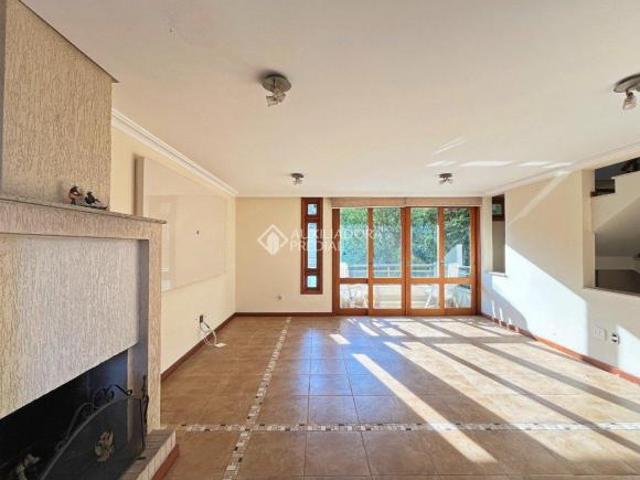 Casa em Condomínio no bairro Jardim Isabel com 270 m², 3 quartos e 2 vagas de garagem