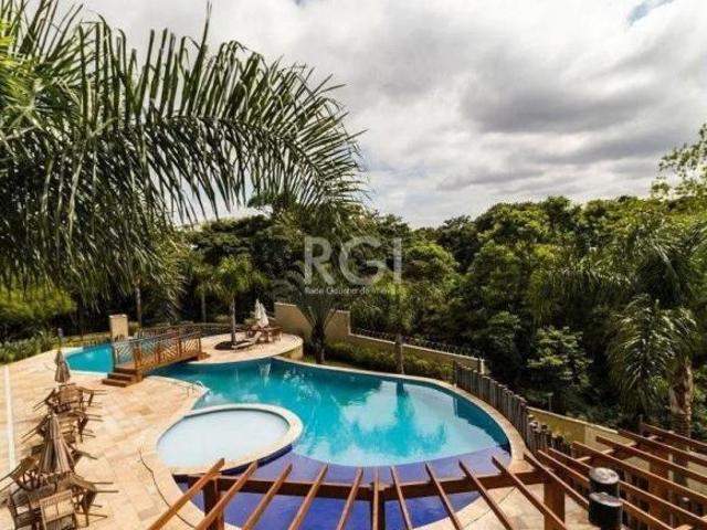 Casa em condomínio no bairro Teresópolis