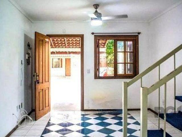 Casa em condominio no bairro Tristeza de 3 dormitórios e vaga