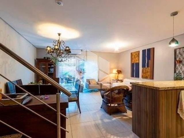 CASA EM CONDOMÍNIO NO BAIRRO TRISTEZA, PRÓXIMO A AV. WENCESLAU ESCOBAR