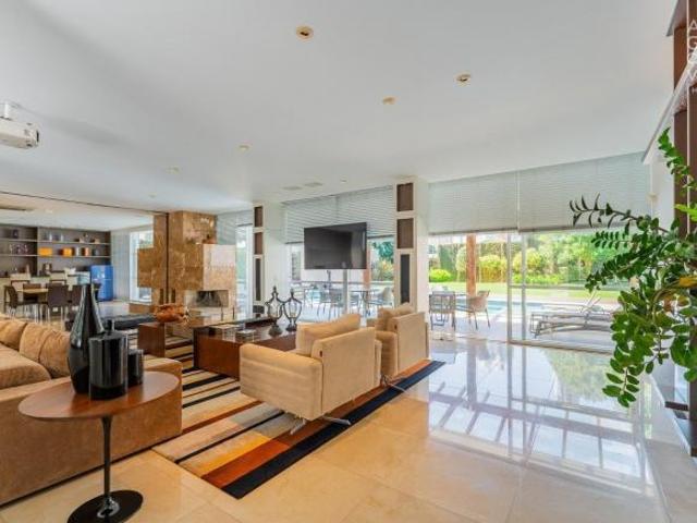Casa em Condomínio no Greenville, 04 Quartos, 06 Vagas, Piscina, Mossunguê, Curitiba