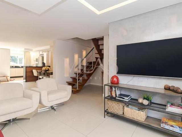 Casa em condomínio no Ecoville | 5 quartos | Lazer completo