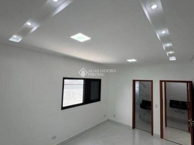 Casa em condomínio no Fogaça, Jacareí