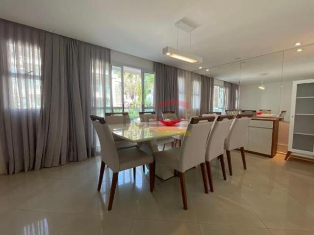 Casa em condomínio no Horto Florestal, com 450m², 4 suítes e 4 vagas de garagem coberta