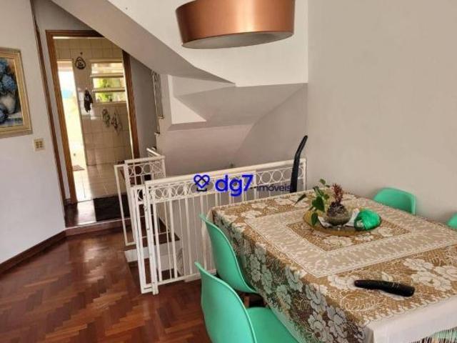 Casa em condomínio no Jardim Esther com 2 dormitórios e 2 vagas!