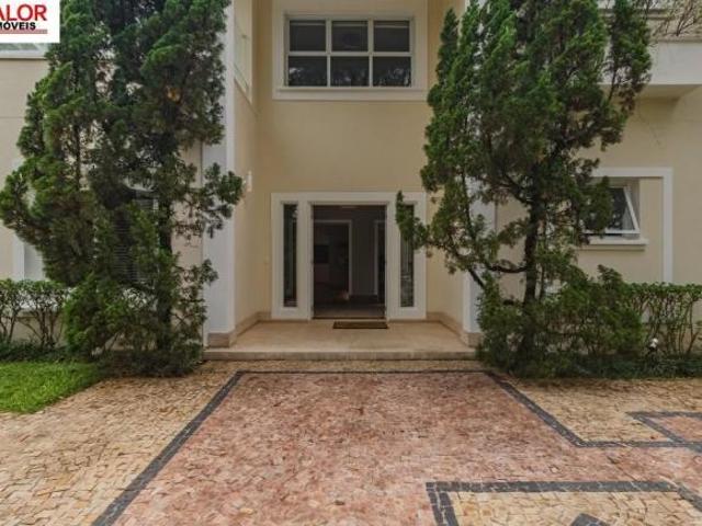 CASA EM CONDOMINIO NO JARDIM GUEDALA JUNTINHO À PRAÇA VINICIUS DE MORAES Excelente imóvel em co