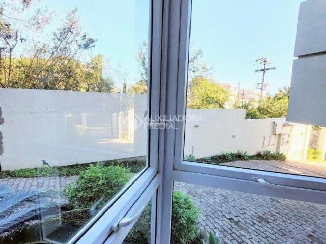 Casa em condomínio no Jardim Isabel, bairro nobre da zona sul