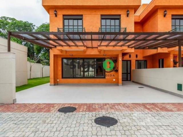 Casa em condomínio no Jardim Prudência