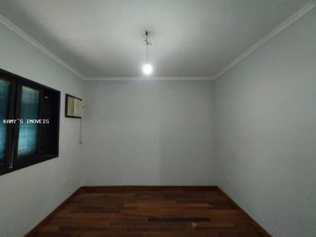Casa em condomínio no Jardim Real, zona1!