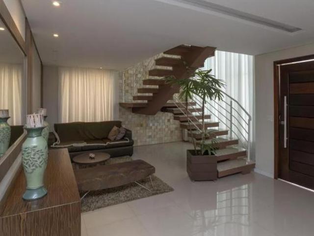 Casa em condomínio no ORLEANS com 310 m²