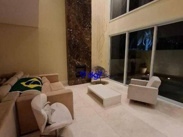 Casa em condomínio no Lorian Boulevard, com 4 suítes e 7 vagas!