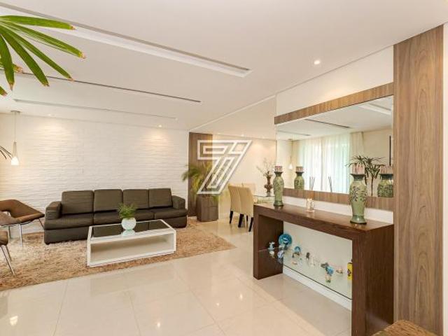 Casa em condomínio no São Braz