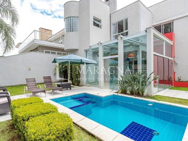 Casa em condomínio no São João piscina e área gourmet