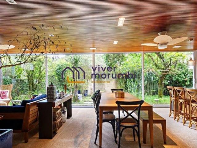 Casa em Condomínio no Panamby com 4 Dormitórios 1 Suíte e 4 Vagas