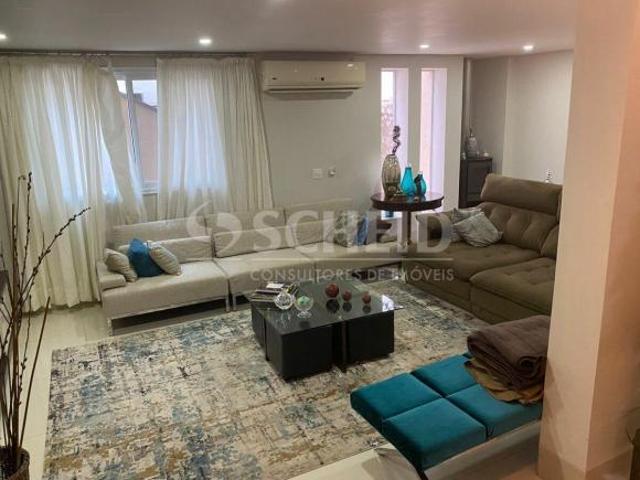 CASA EM CONDOMÍNIO NO PANAMBY MODERNA E EQUIPADA