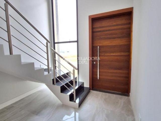 Casa em Condomínio no Pilarzinho, próximo ao Parque Tanguá, 168 metros privativos e 2 vagas