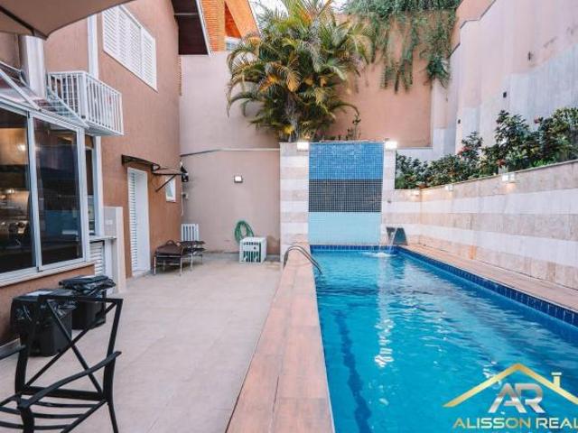 Casa em Condomínio no Residencial 3 Recém Reformada Centro/Alphaville