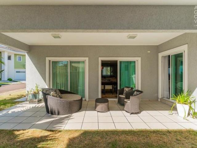 Casa em Condomínio no Residencial Boulevard, 03 Suítes, 06 Vagas, Quintal, Uberaba, Curitiba